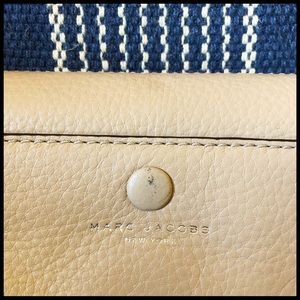 Marc Jacobs | Bags | Marc Jacobs Beige Leather Open Face Wallet | Poshmark